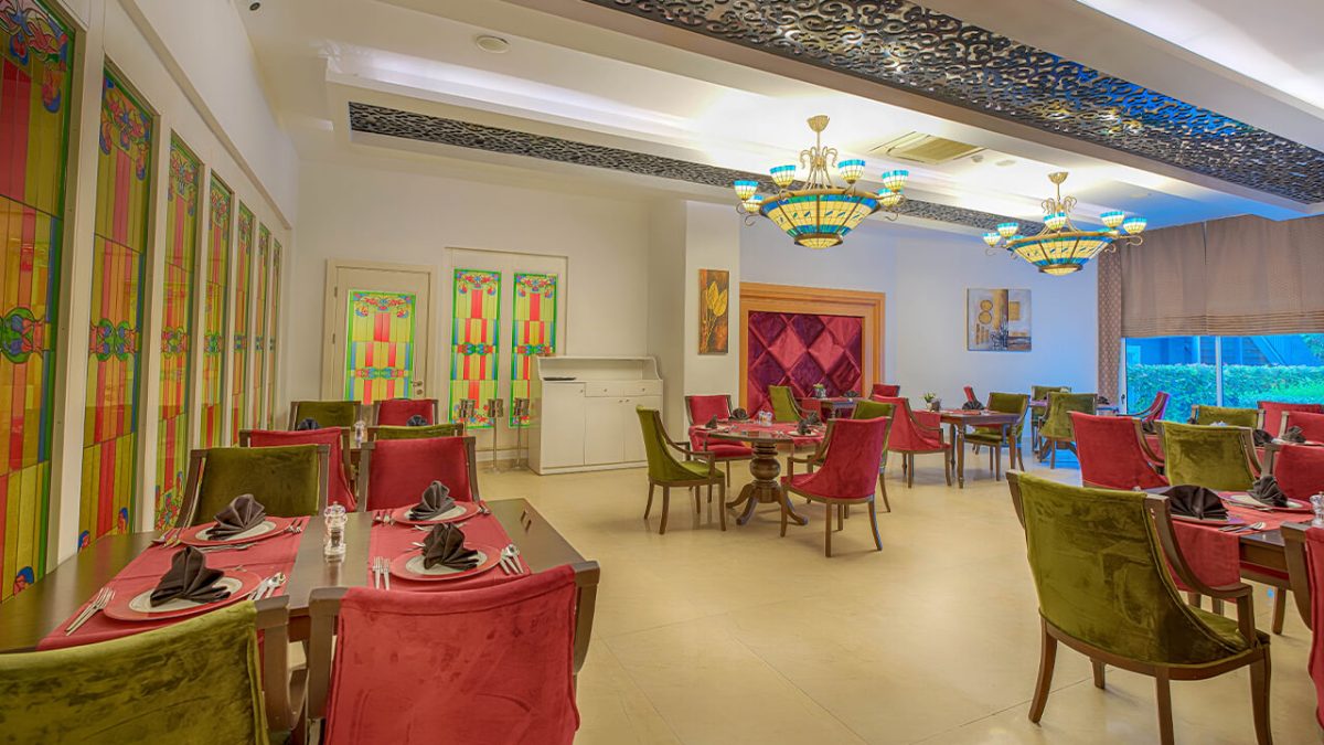 WELL A’LA CARTE RESTAURANT - Well Palace Side