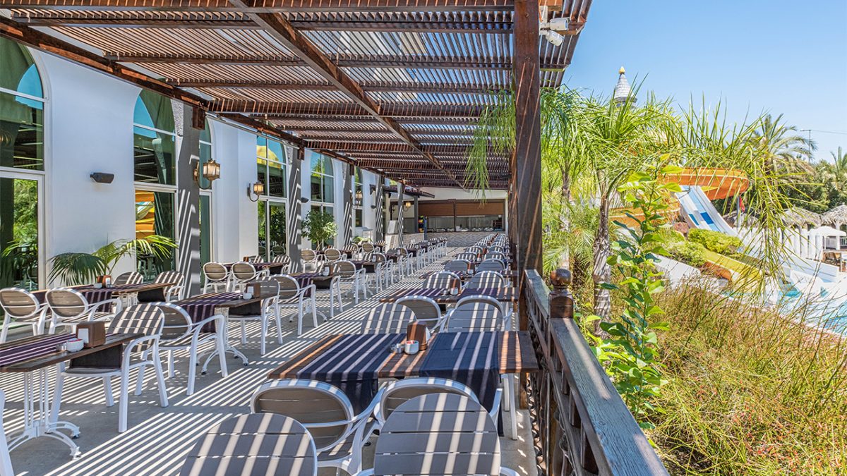 Terrace Bar - Well Palace Side